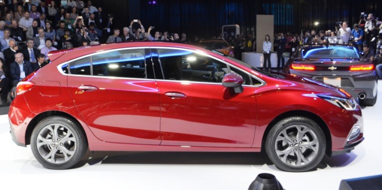 Nuevo Chevrolet Cruze: desde diciembre en la Argentina - Motriz